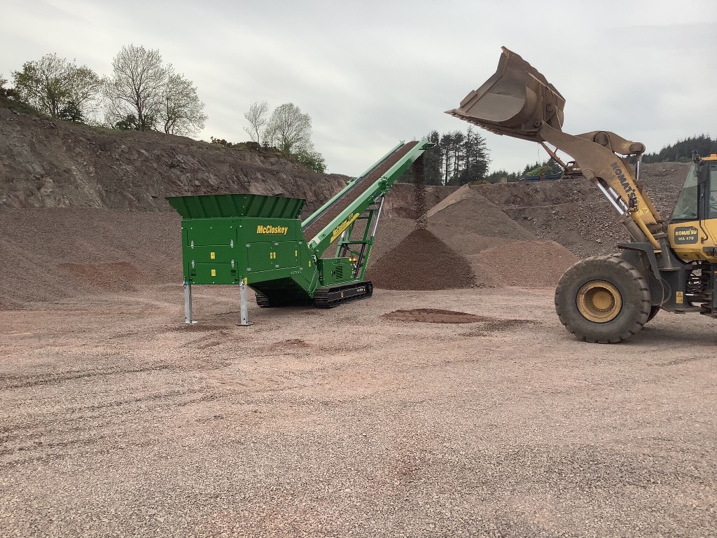 McCloskey Unveils New Feeder Stackers