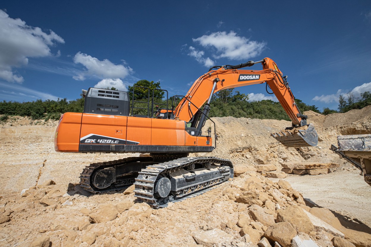 New Best-in-Class Doosan DX420LC-7 Stage V Excavator