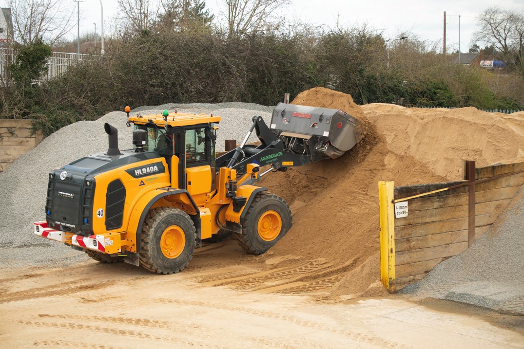 Aggregate Industries Takes on HD Hyundai Loader Fleet