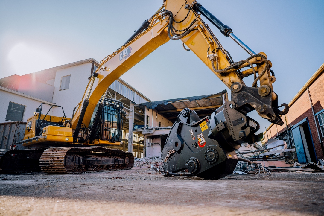 New Cat Hydraulic Connecting CW Couplers for Excavators