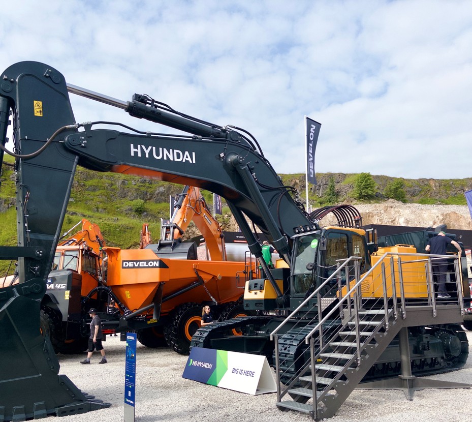 HD Hyundai Goes Big with Two New Heavy Machines