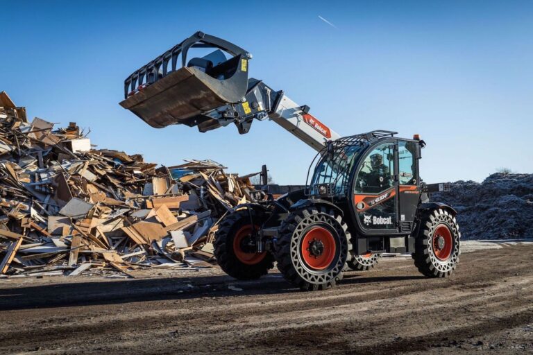 Bobcat R-Series Waste Expert Telehandlers Show Their Mettle